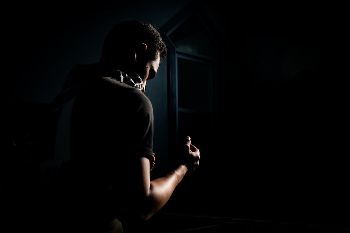 Low Key Photography: Unlocking the Drama in Shadows - Photogpedia