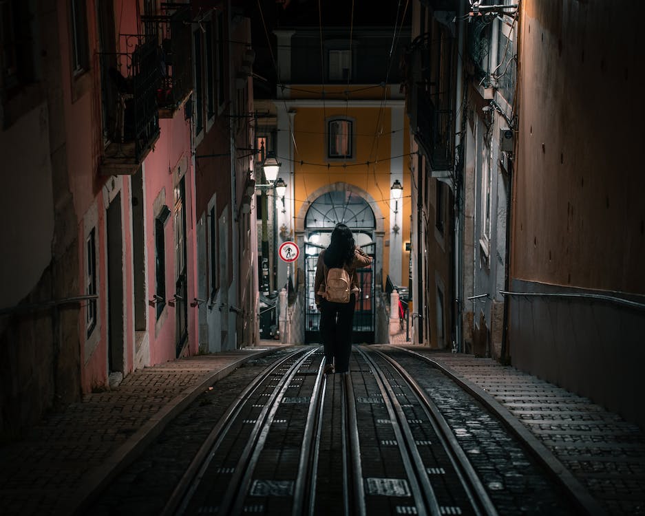 Low Key Photography: Unlocking the Drama in Shadows - Photogpedia