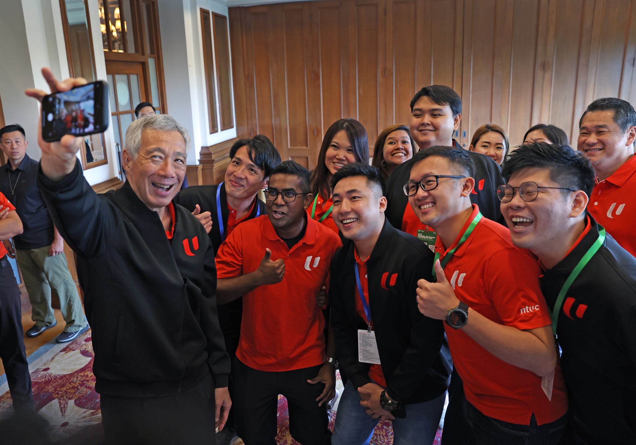 The 0.5 Selfie and Why It's Popular - Photogpedia